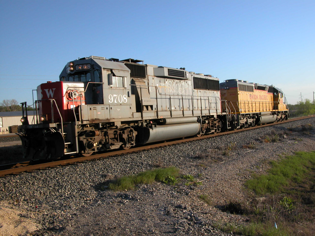 SSW 9708 22Mar2012 South out of JAMA head for New Braunfels